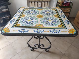 Tavolo in pietra lavica etnea