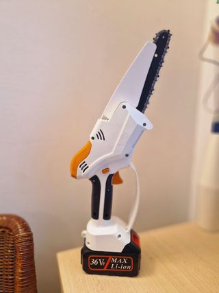 Mini motosega 6" NUOVA - MAI USATA