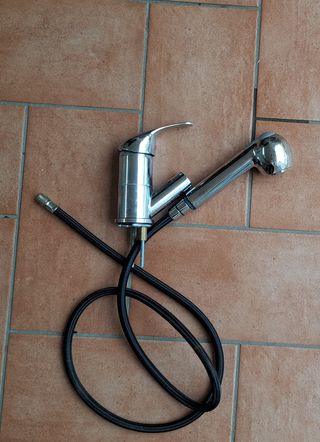 Rubinetto miscelatore doccia estraibile