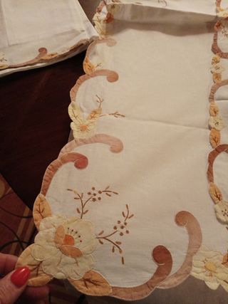 Lenzuolo di cotone ricamato a mano