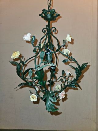 Lampadario in ferro battuto