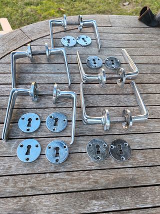 Maniglie cromate per porte interne