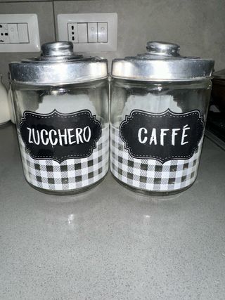 Boccacci per caffè e zucchero.