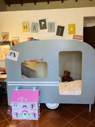 Letto singolo con doghe in legno