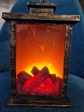 Caminetto a led a forma di lanterna