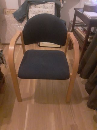 Sedia comoda blu da scrivania