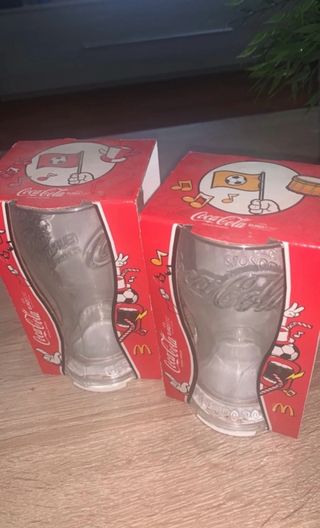 2 bicchieri coca cola