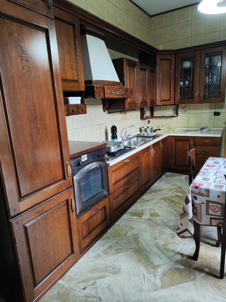 Cucina con elettrodomestici mai usata