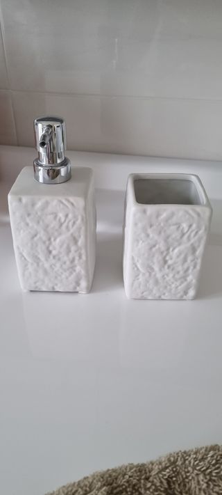 Dispenser sapone + portaspazzolino