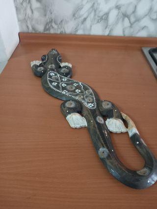 Geco in legno etnico