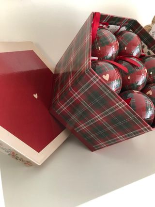 Scatola con 14 palline di natale