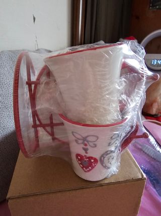 Set tazzine con piatti ed espositore