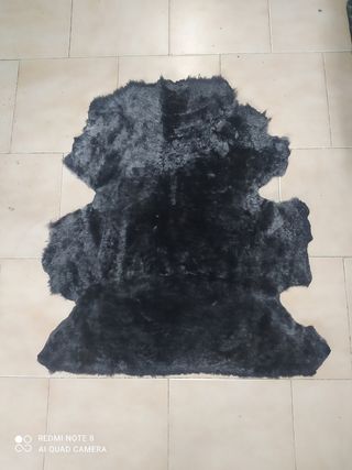 Tappeto in vera pelle di montone grigio
