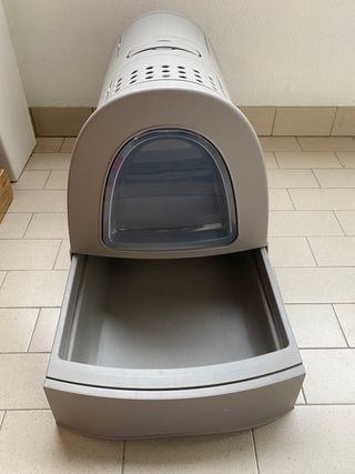Lettiera chiusa per gatto