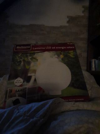 Lanterna LED ad energia solare