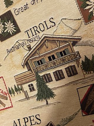 tessuti gobelin con chalet di montagna