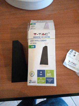 Lampada moderna doppio fascio di luce