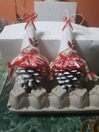Follettine con pigne 2 pezzi 8 euro