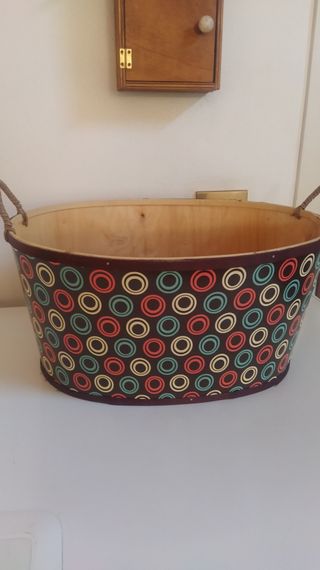 Cesto contenitore in legno nuovo