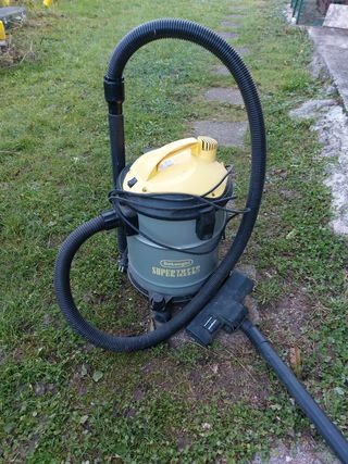 Bidone aspiratutto DeLonghi 1300 w