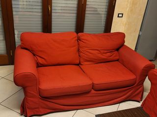 2 divani da tre posti