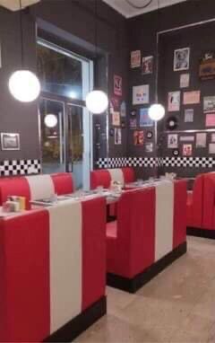 divanetti stile diner americano