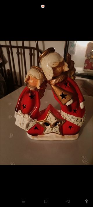 Angeli con batterie che si illuminano