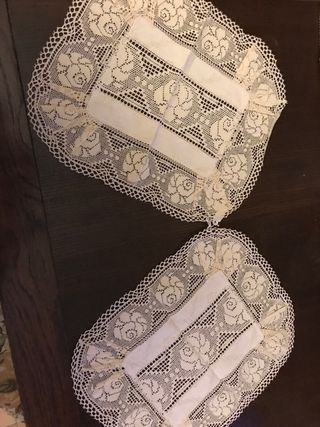 Coppia centrini écru lavorazione artigianale