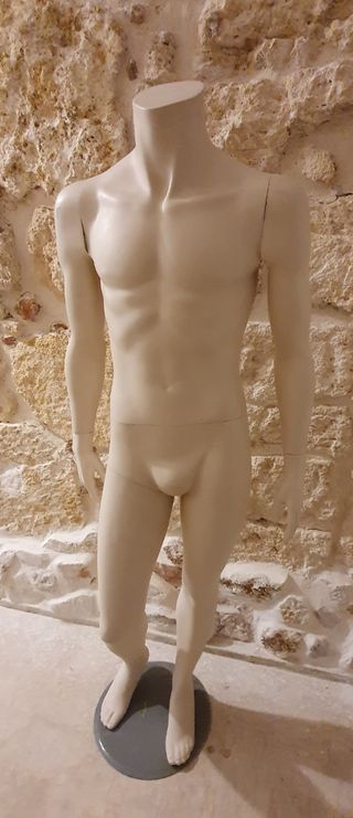 Manichino intero per negozi