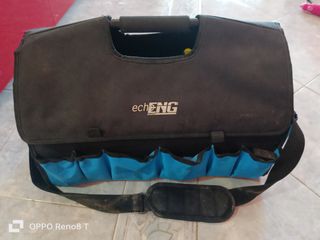 Cassetta con attrezzi inclusi