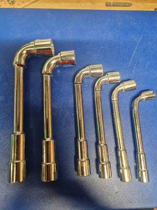 Set chiavi a tubo ad angolo