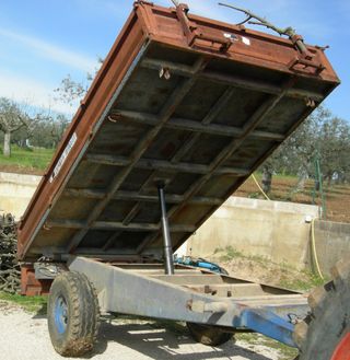 Rimorchio agricolo Capriotti