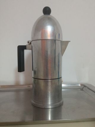 Caffettiera Alessi anni 80,27cm. Grande