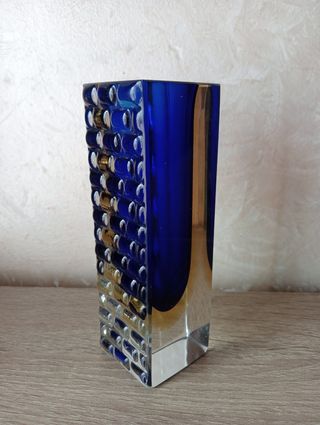 Vaso design in vetro sommerso