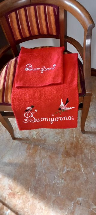 Asciugamani ricamati