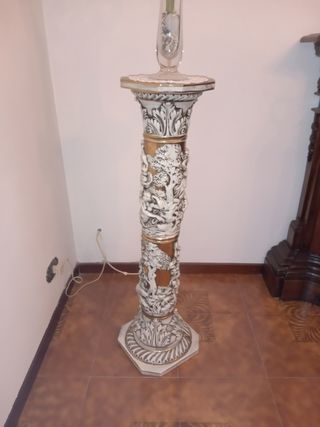 Colonna in  ceramica