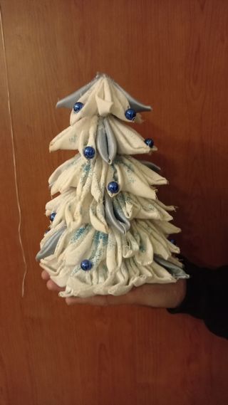 Alberto dì Natale bianco fatto a mano