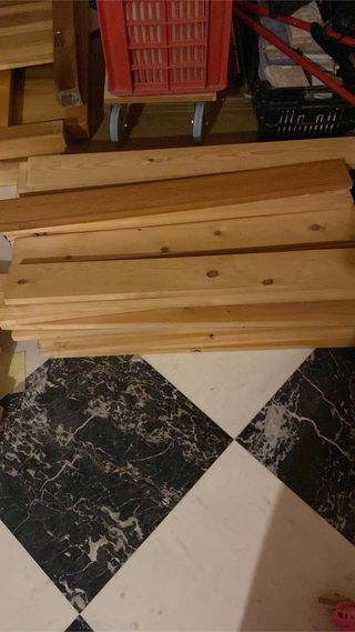 n.2 letti singoli in legno realizzati a mano
