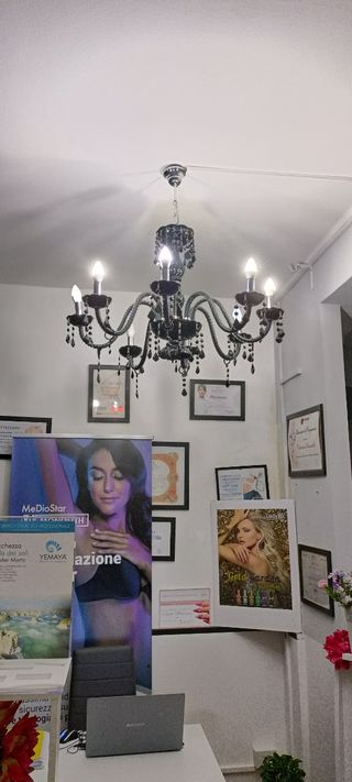 Lampadario nero raffinato