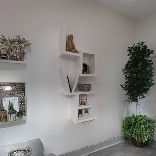 Mensola da appendere forma love in legno