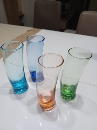 Bicchierini in vetro colorato