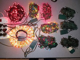 Luci natalizie e tubo luminoso