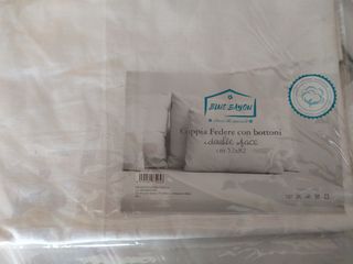 Lotto federe cuscini letto in cotone