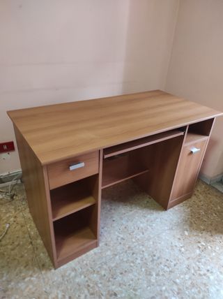 Scrivania computer