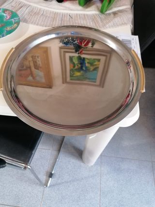 Vassoio rotondo in acciaio inox e dorato