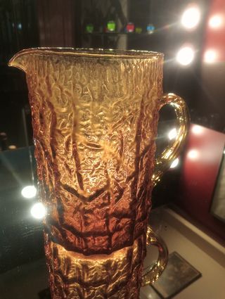 Caraffa in vetro ambrato vintage