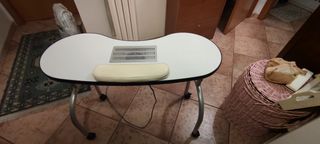 Tavolino portatile per manicure