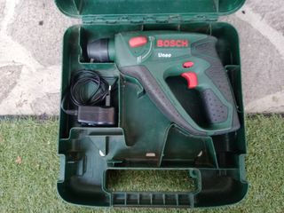 Trapano a percussione a batteria BOSCH