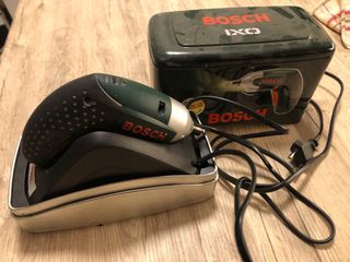 trapano avvitatore a batteria