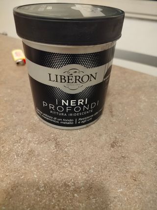 Vernice pittura per legno nero opaco